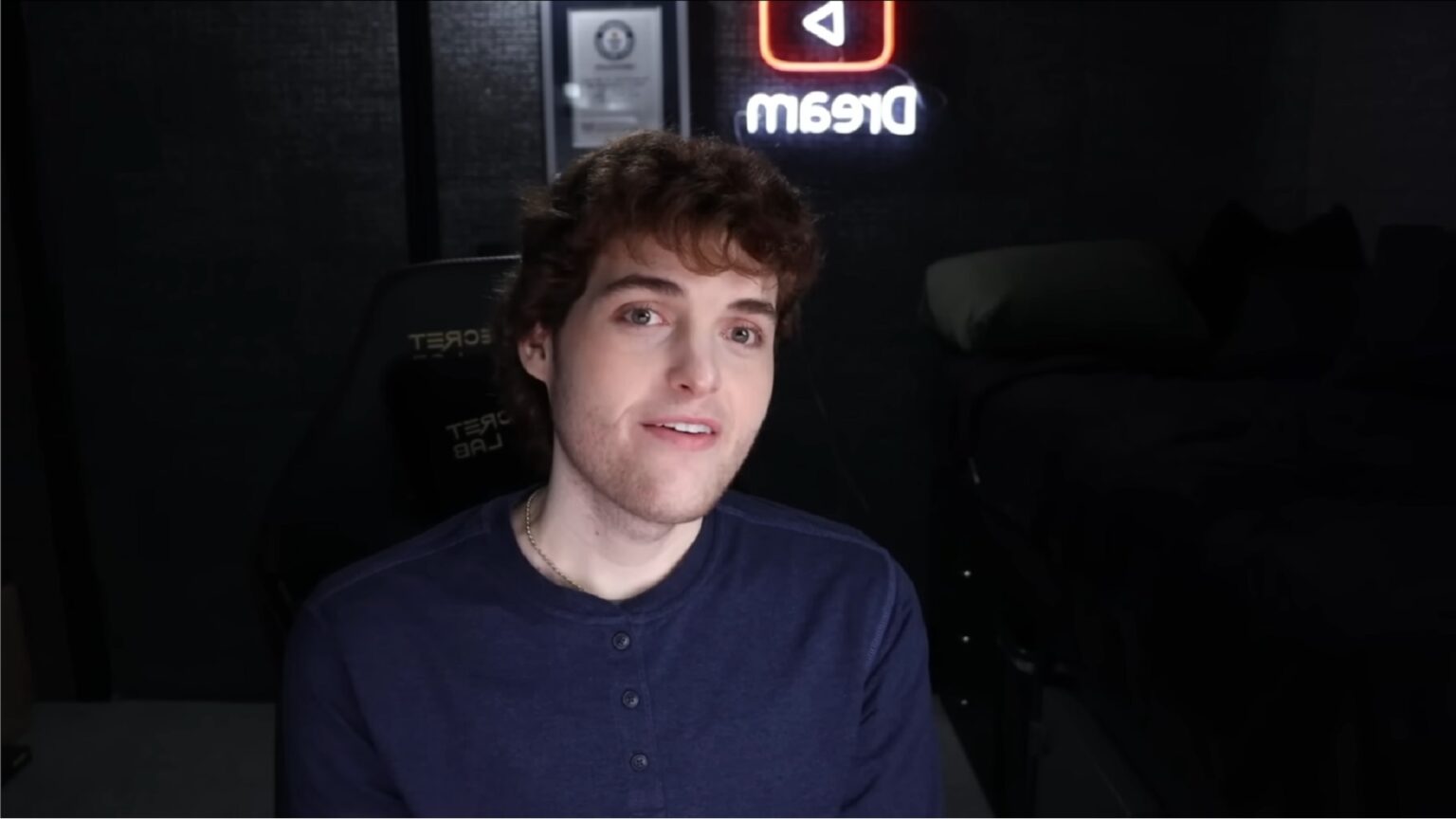 What Is the Controversy Surrounding Dream’s Merch? - Deltia's Gaming